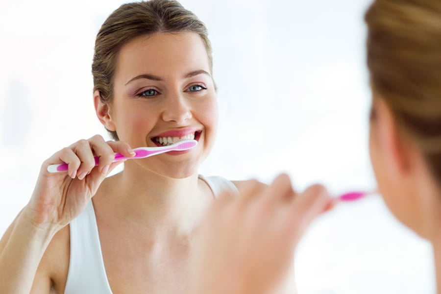 ¿Cómo cepillarse los dientes? - Clínica Dental Dr. M. López de Calatayud